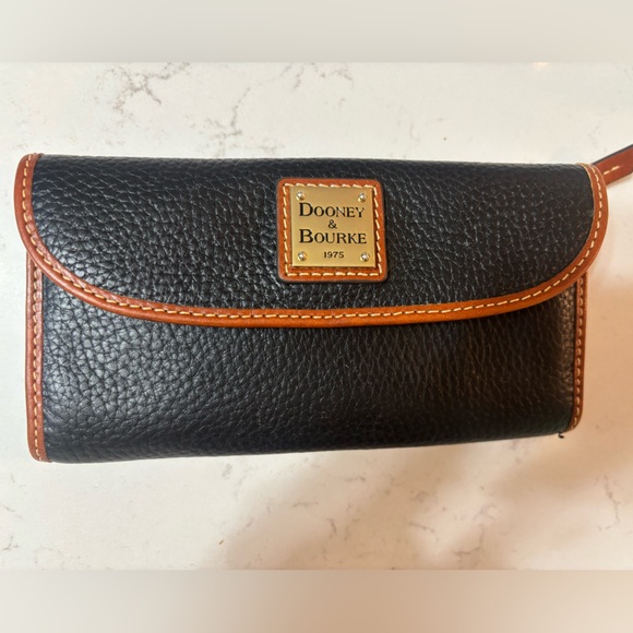 Dooney & Bourke | Bags | Dooney Bourke Black And Brown Leather Wallet ...